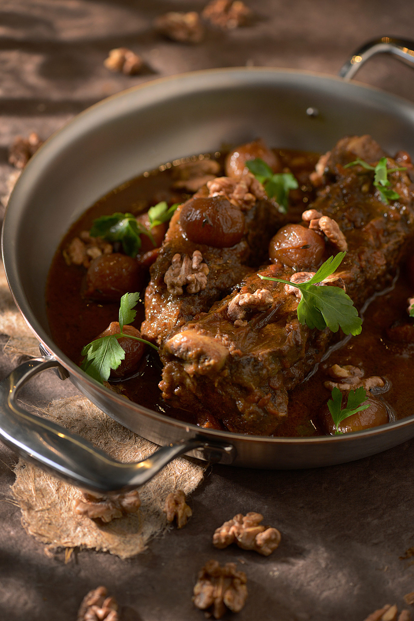 Lage ribben met Bister mosterd en zure uitjes - Terroir